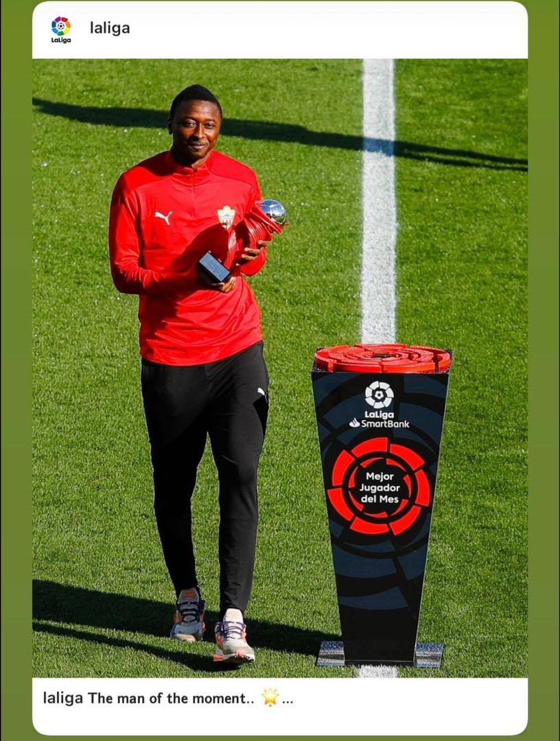 Sadiq Umar Recieves The Player of the Month January Award | Sports247 ... Sadiq Umar Recieves The Player of the Month January Award | Sports247 ...